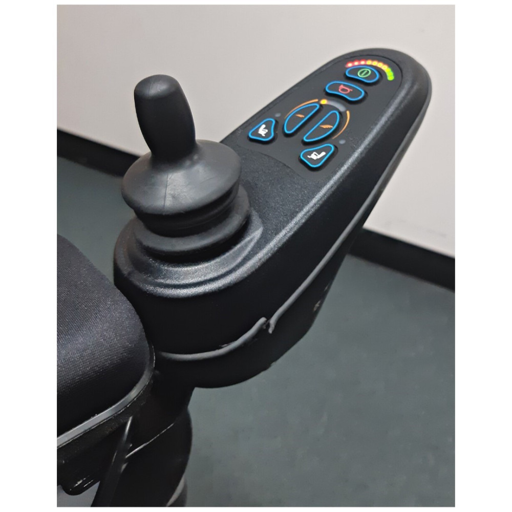 Electric wheelchair tilt-in-space - mid wheel drive Pride Quantum Jazzy ...